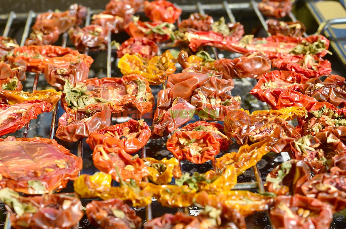 Roşii uscate, cu ulei de măsline, în stil italian | Paradis Verde